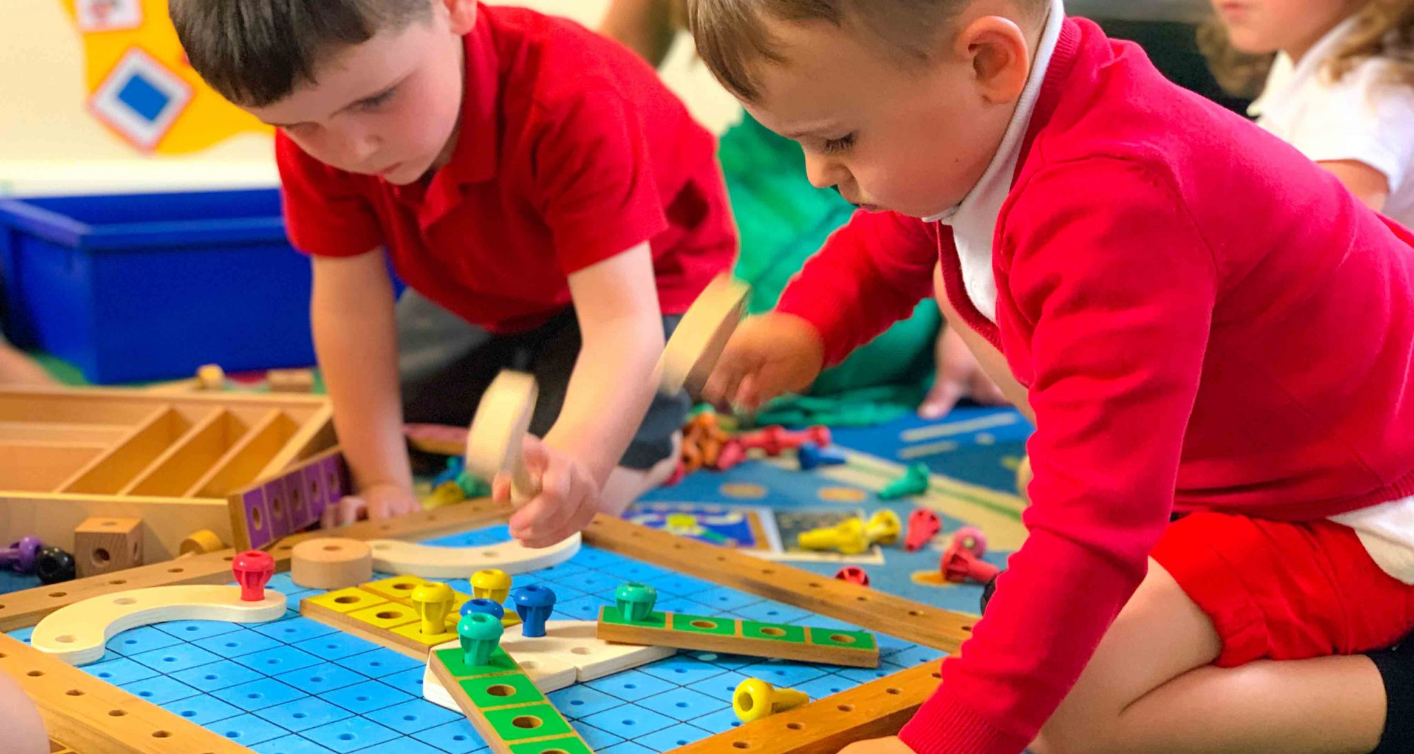 Pegs to Construction Complete Set - Learn Play Nexus