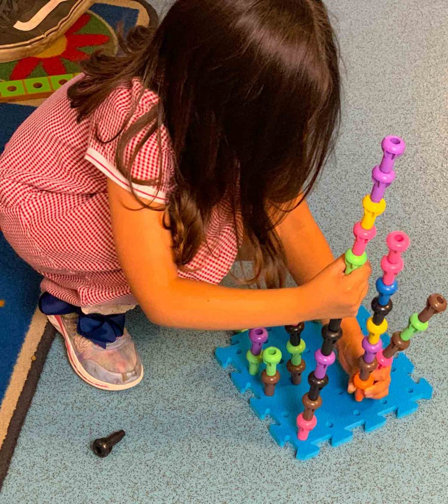 Pegs to Construction Complete Set - Learn Play Nexus