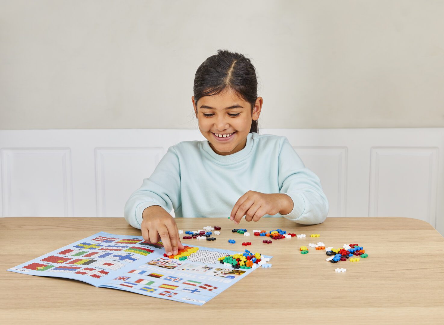 Plus Plus: Flags of the World Set - 2400PCS - Learn Play Nexus