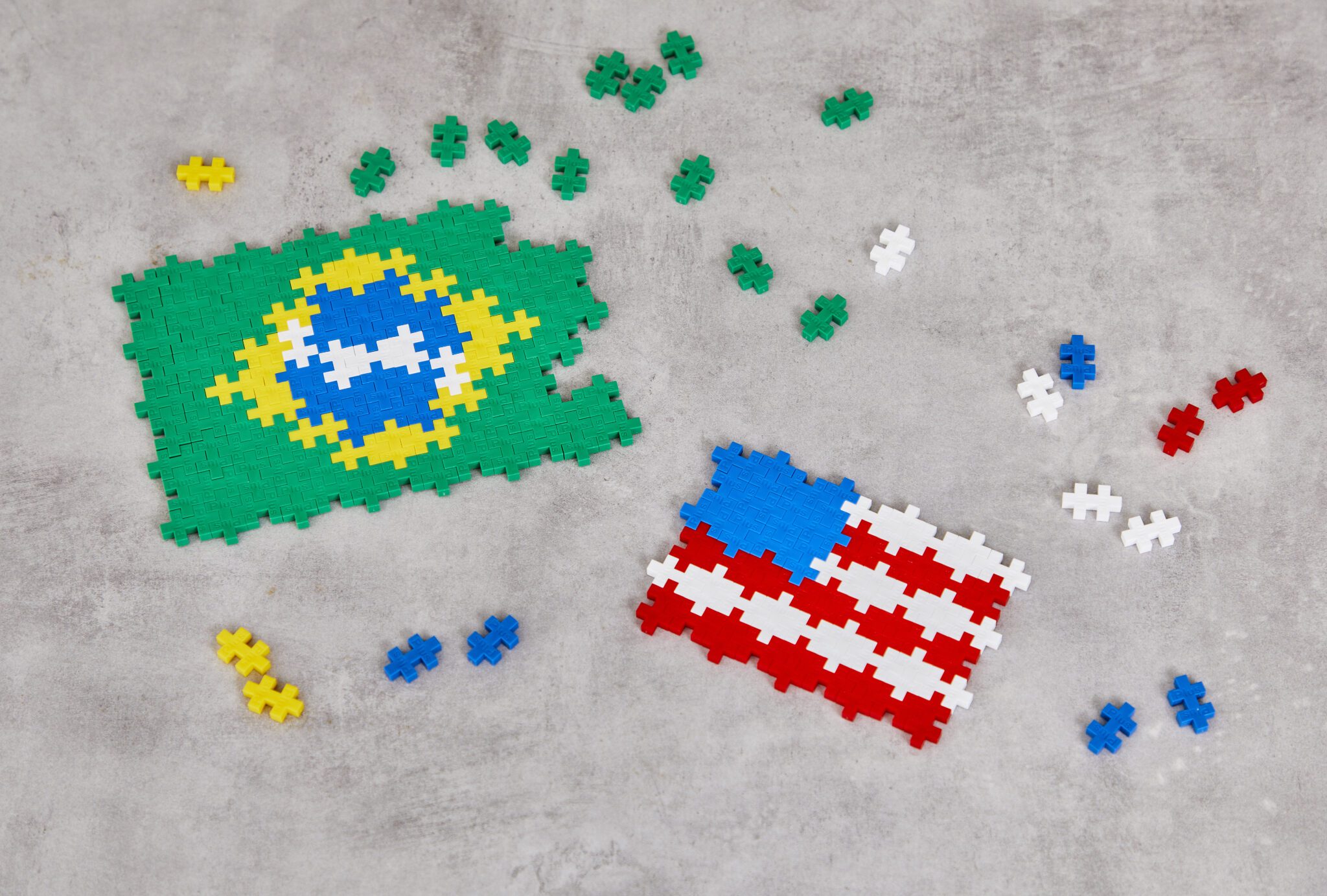 Plus Plus: Flags of the World Set - 2400PCS - Learn Play Nexus